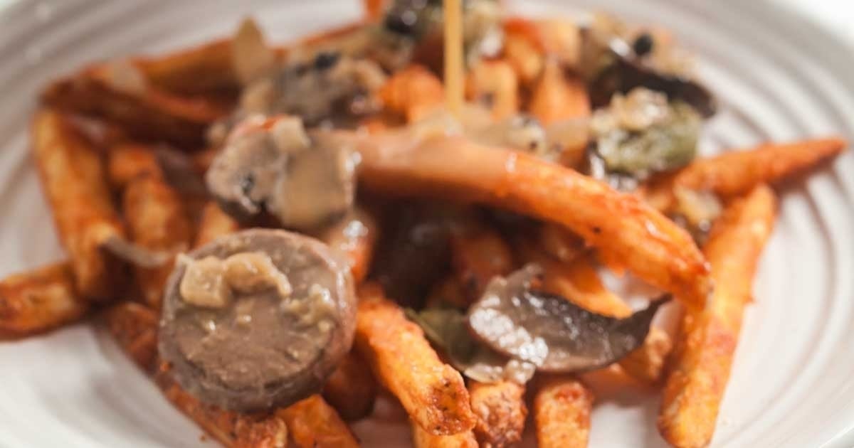 Vegetarian Poutine With Mushroom Gravy | Healthy Delicious
